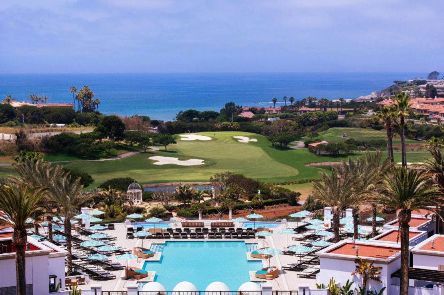 33 Top California Coast Hotels—That Are Actually on the Water!