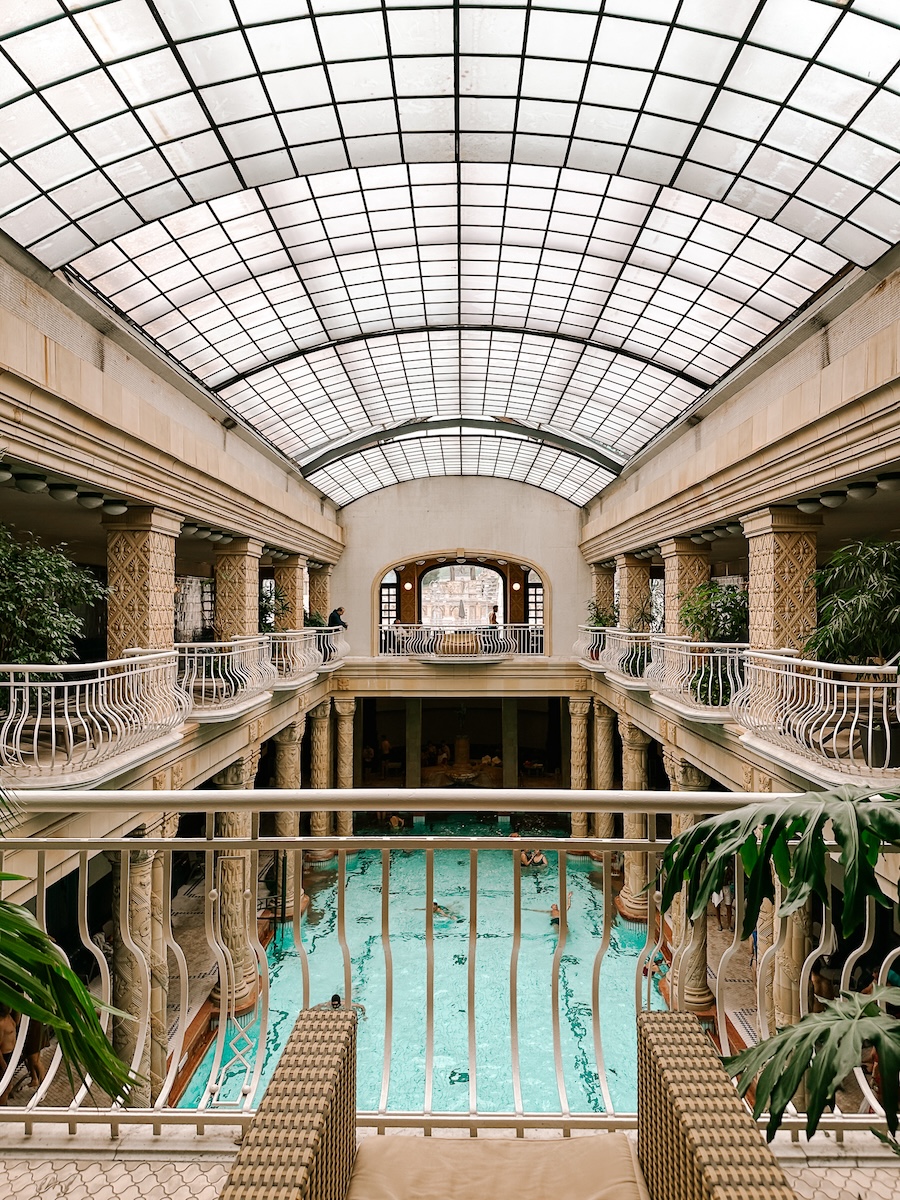 What It's Really Like Visiting the Best Budapest Baths in Winter - Live ...
