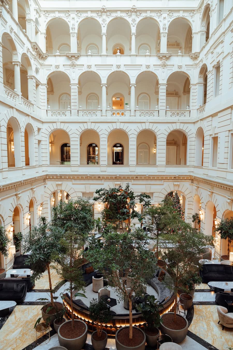 The Perfect Budapest 3 Day Itinerary (+ Map) - Live Like It's the Weekend